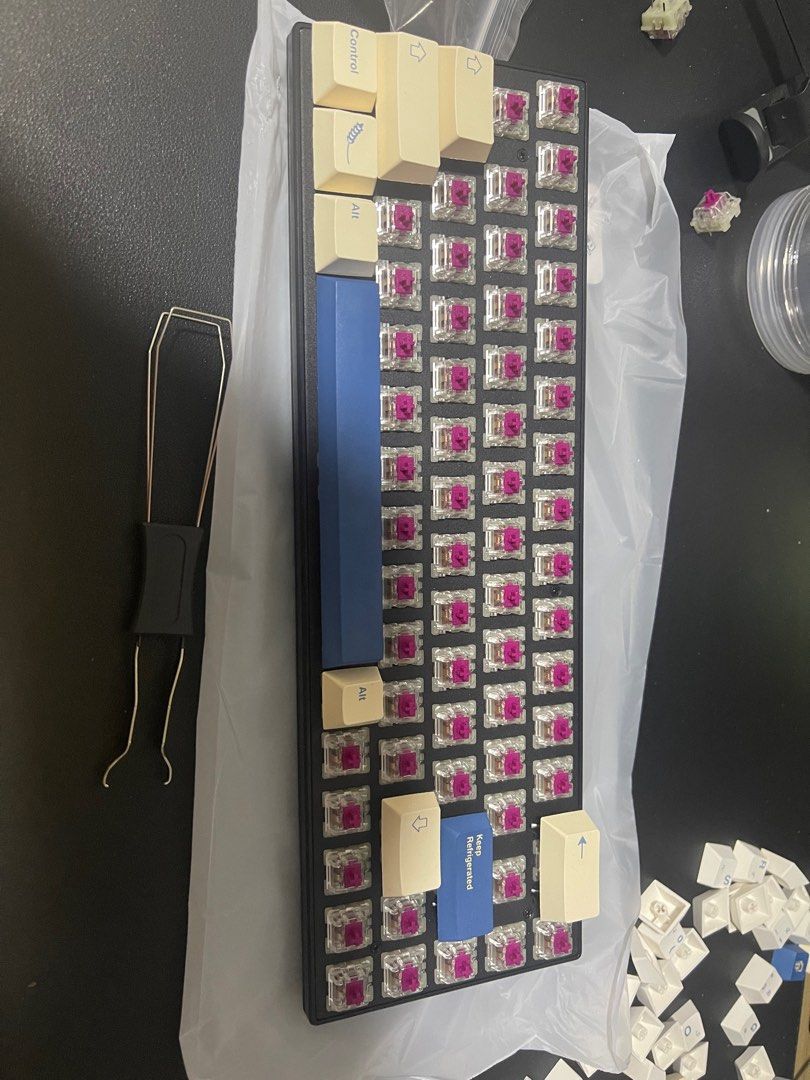 [Modded] Custom mechanical keyboard RKG68 KTT Red Wine Soya keycaps, Computers & Tech, Parts ...