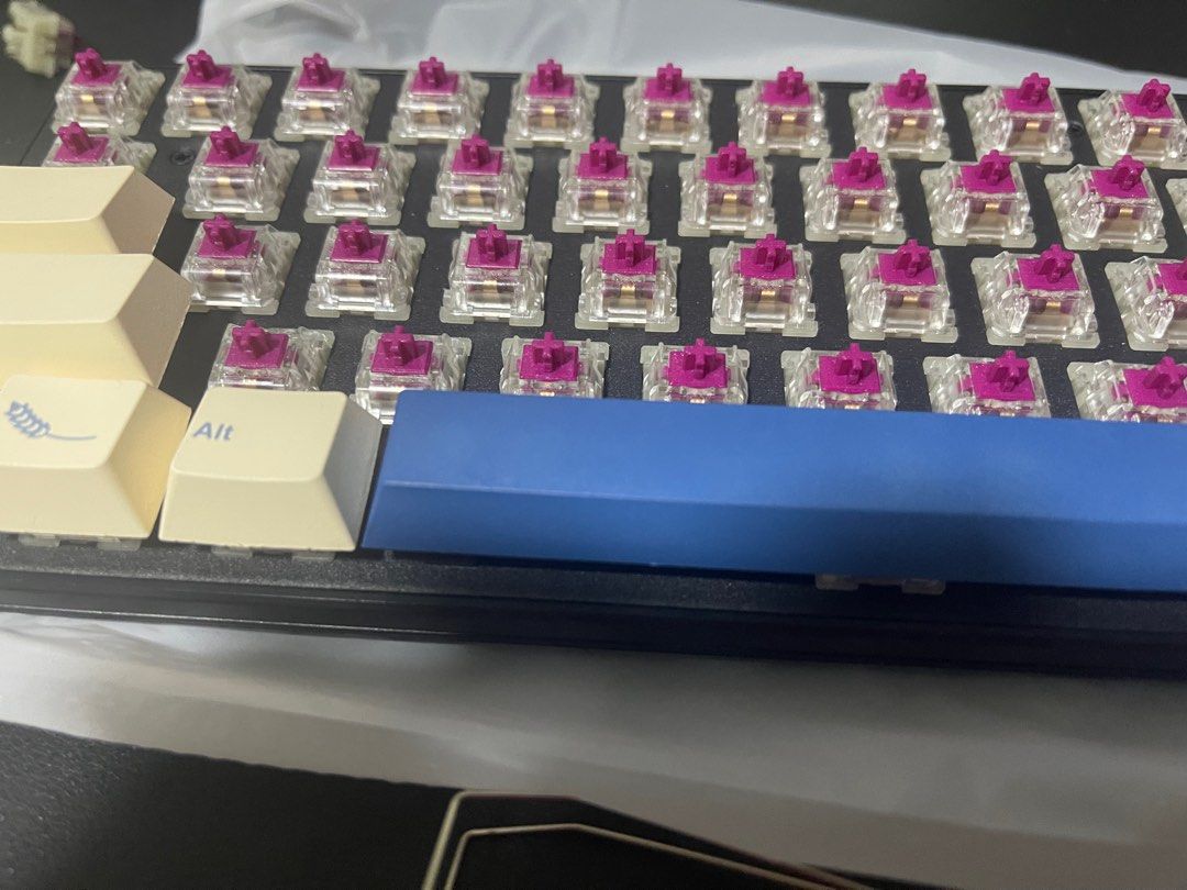 [Modded] Custom mechanical keyboard RKG68 KTT Red Wine Soya keycaps ...