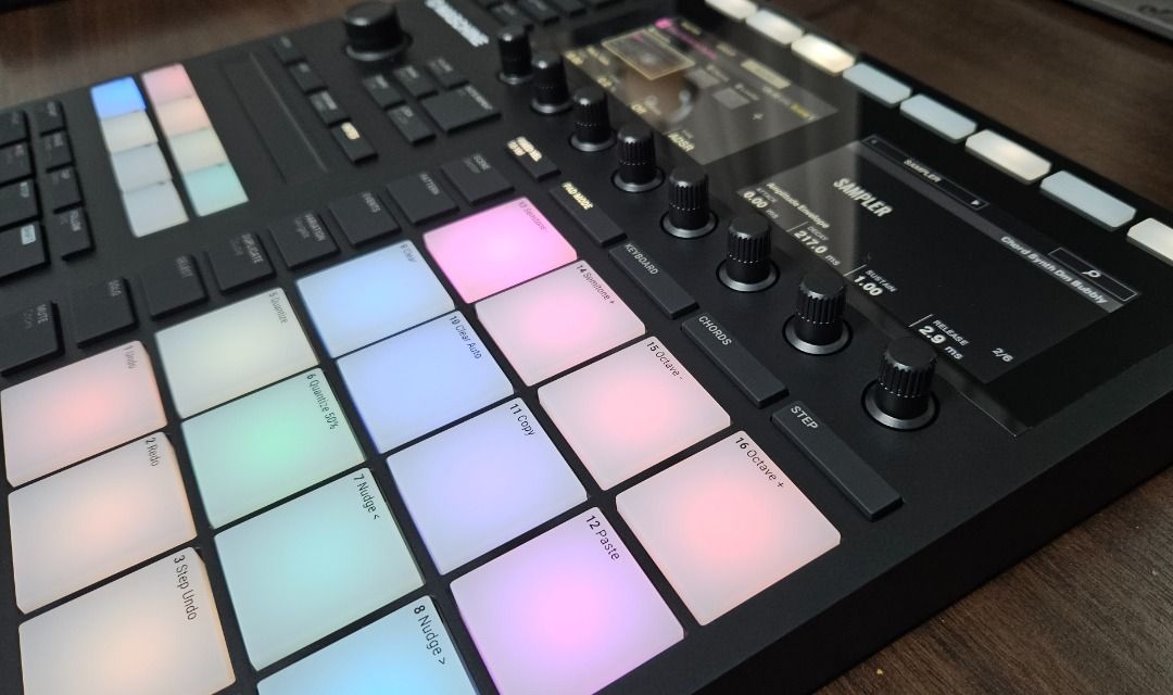 Native Instruments Maschine MK3 + Jam (Option), Hobbies & Toys, Music ...