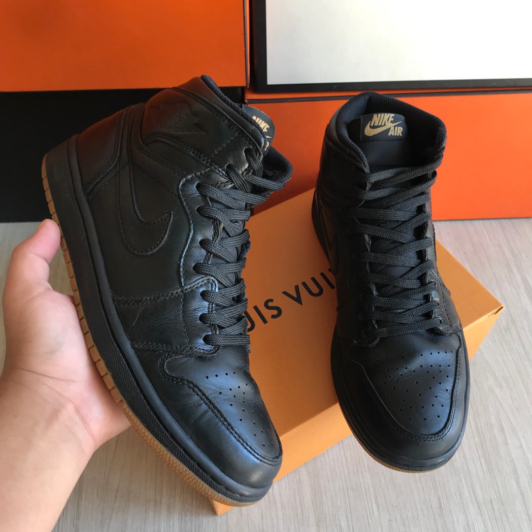 Nike Jordan “ Authentic “ Retro High OG Black Gum Bottom size 42,5 ...