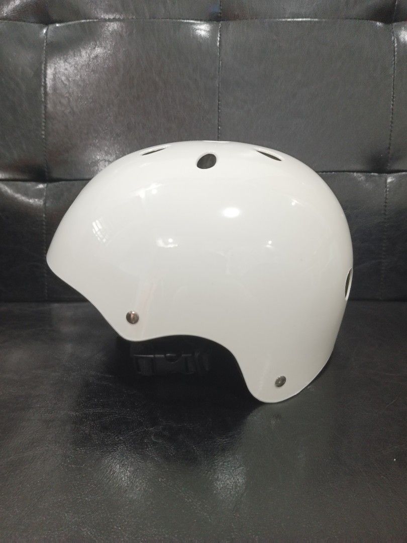 AXCS NUTSHELL HELMET on Carousell
