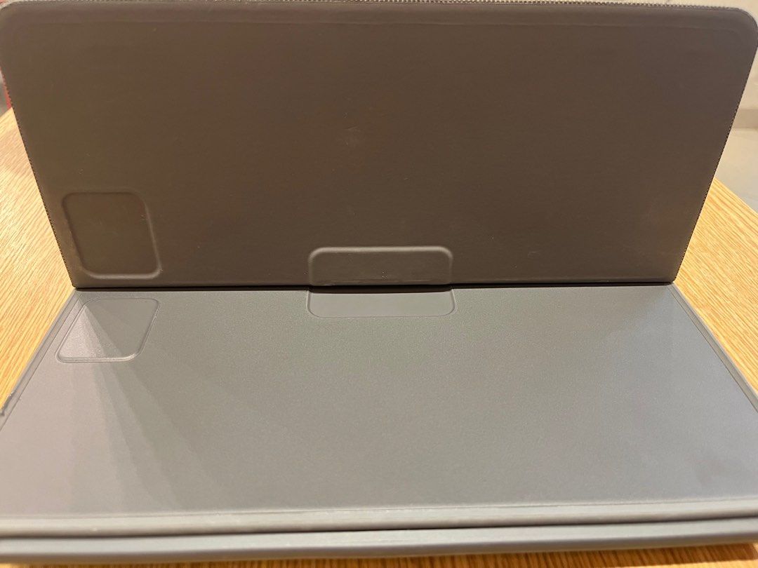 Original Logitech combo touch backlit keyboard case for iPad Air 4th ...