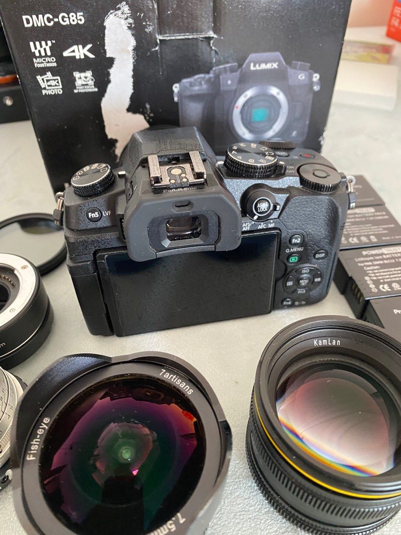 Panasonic G85 with kit lens and other lenses (throw in free stuff ...
