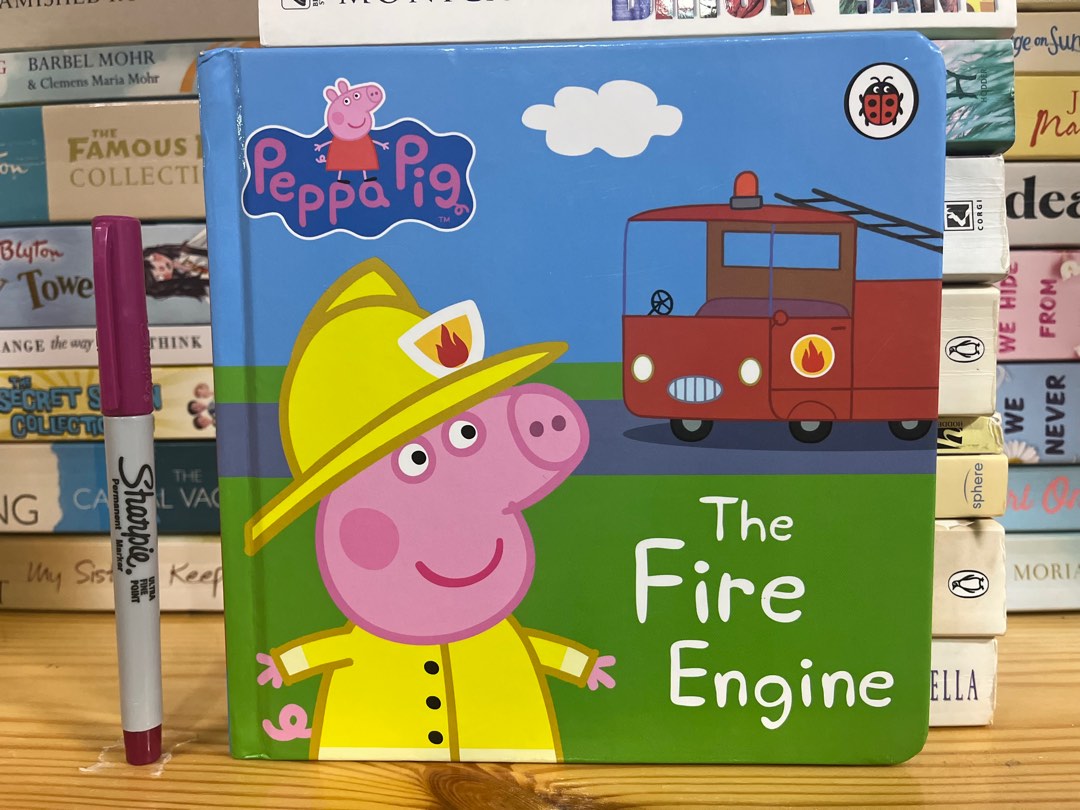 Preloved Peppa Pig The Fire Engine Board Book Storybook Children’s Book ...