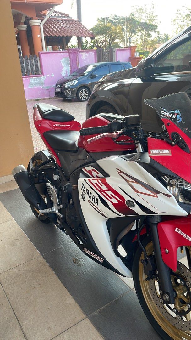 Yamaha R25 R 25 Limited edition, Motorbikes on Carousell