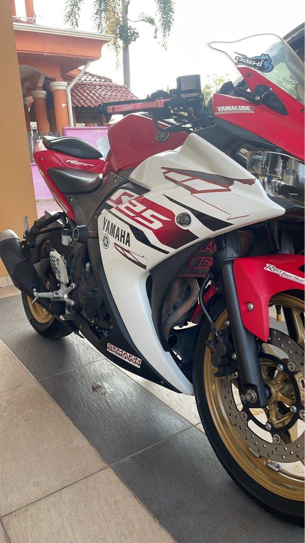 Yamaha R25 R 25 Limited edition, Motorbikes on Carousell