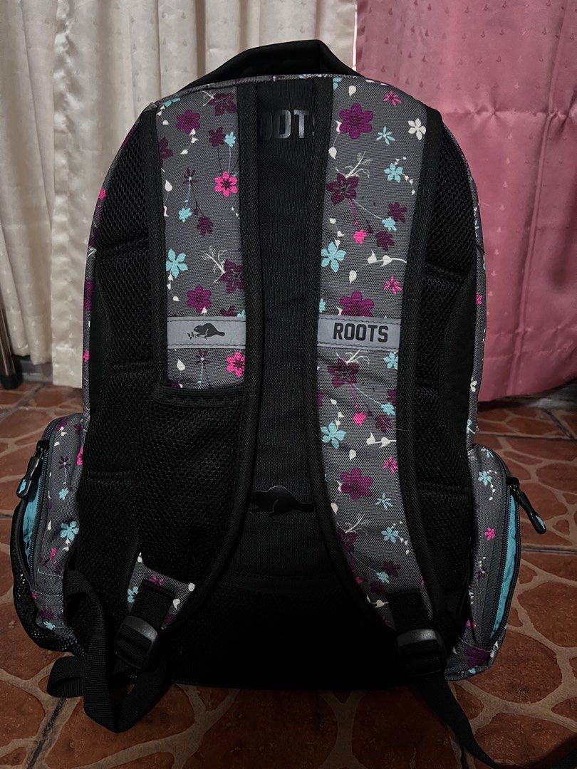 Roots canada backpack, Men's Fashion, Bags, Backpacks on Carousell