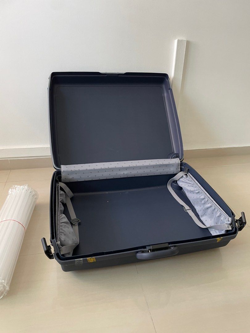 Samsonite Oyster Luggage, Hobbies & Toys, Travel, Luggage on Carousell