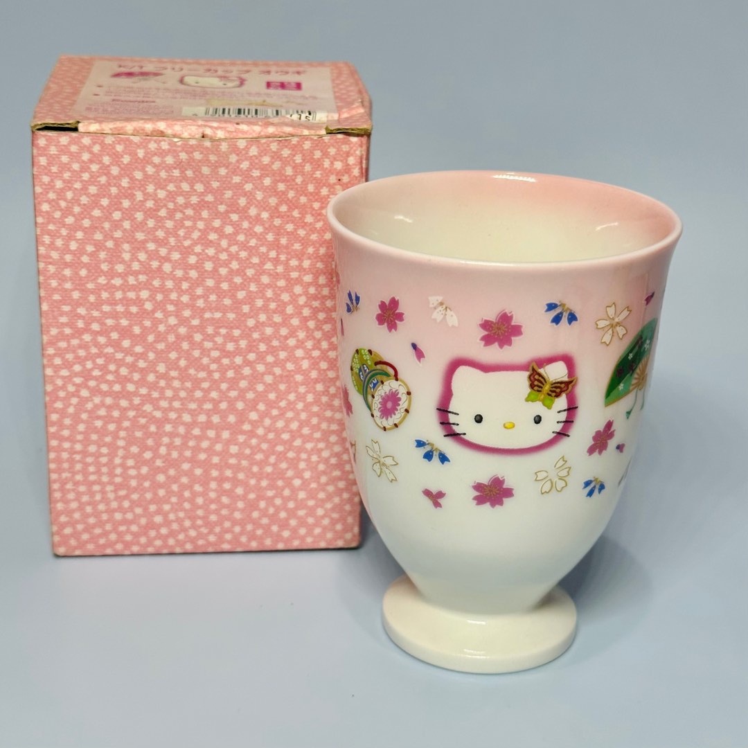 Sanrio 2000 Hello Kitty Ceramic Cup h:9.7cm rim:7.2cm (box w/minor dent ...