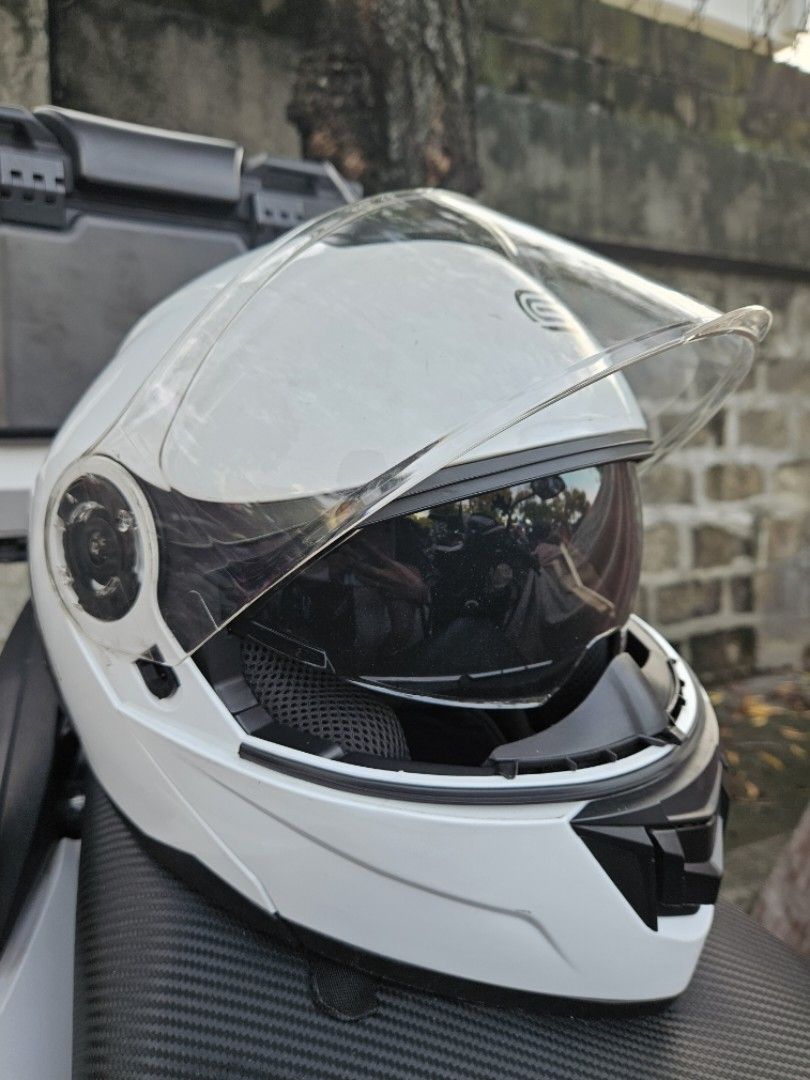 SEC White Modular Full Face Helmet with free extra Helmet on Carousell