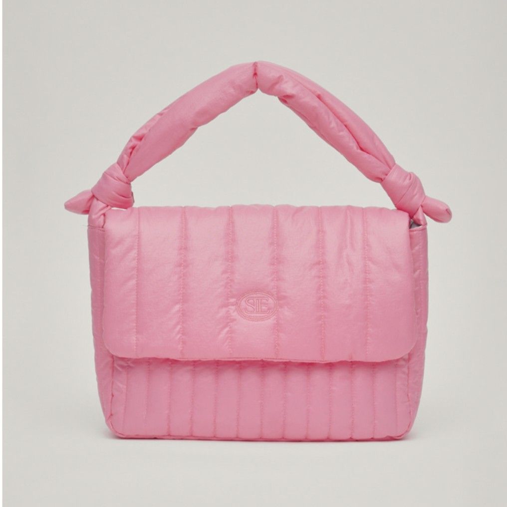 韓國Sienne - Cross Padding Bag 泡泡袋, 女裝, 手袋及銀包, 多用途袋 - Carousell