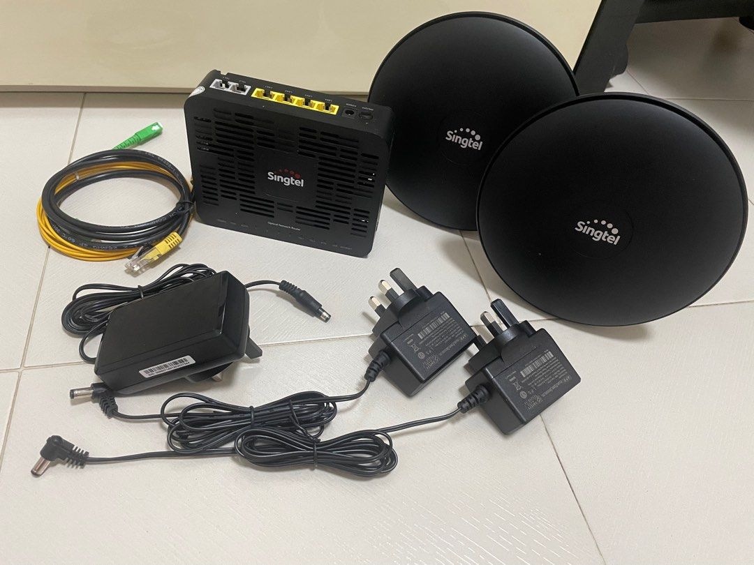 Singtel Optical Network Router Nokia G240 + SingTel Mesh Extender x2 ...