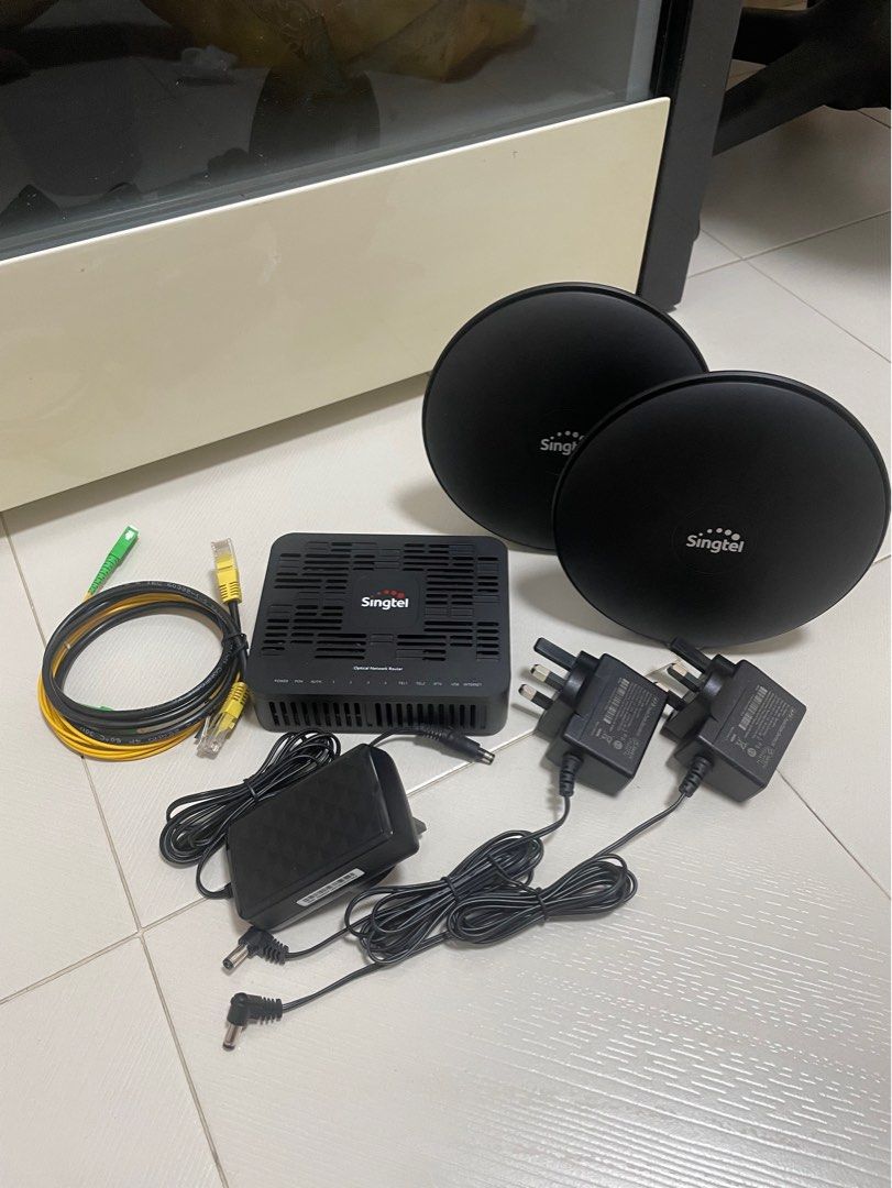 Singtel Optical Network Router Nokia G240 + SingTel Mesh Extender x2 ...