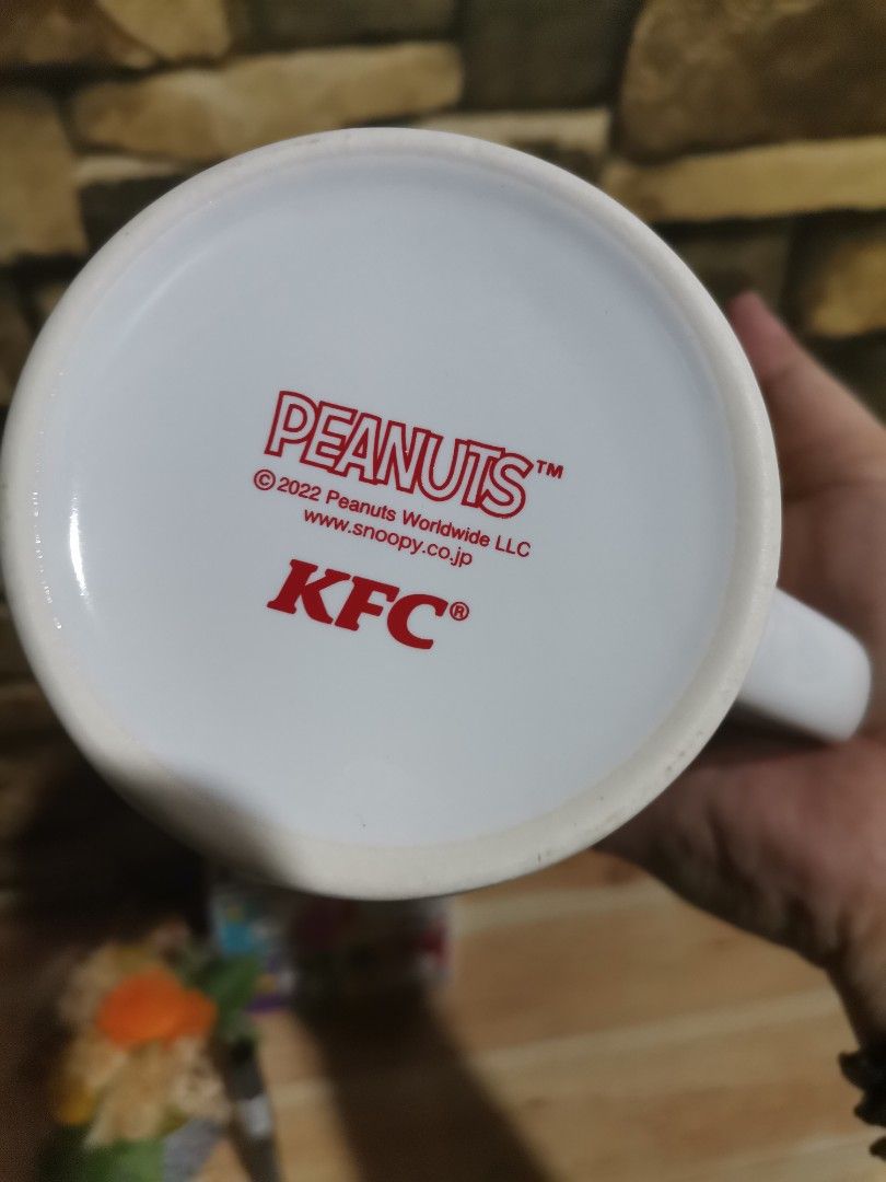 Snoopy x KFC LIMITED Release Mug, Hobbies & Toys, Memorabilia ...