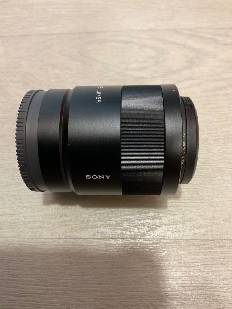 Sony FE 55mm F1.8, Photography, Lens & Kits on Carousell