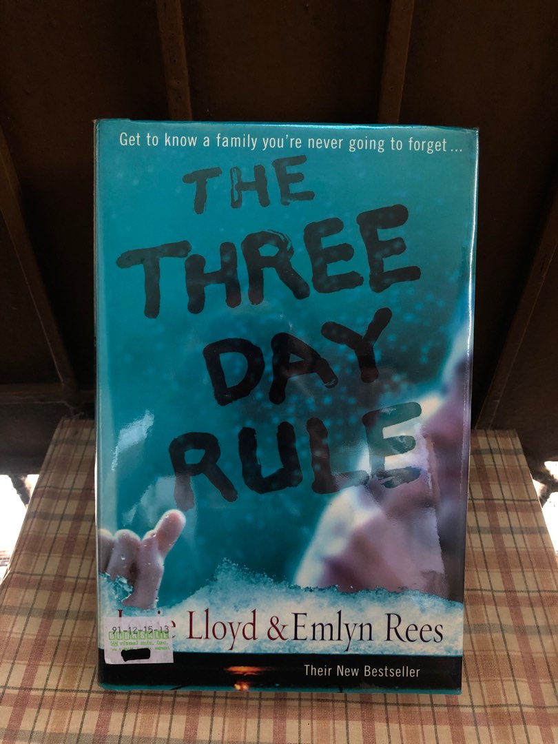 The Three Day Rule by Josie Lloyd & Emlyn Rees, Hobbies & Toys, Books ...