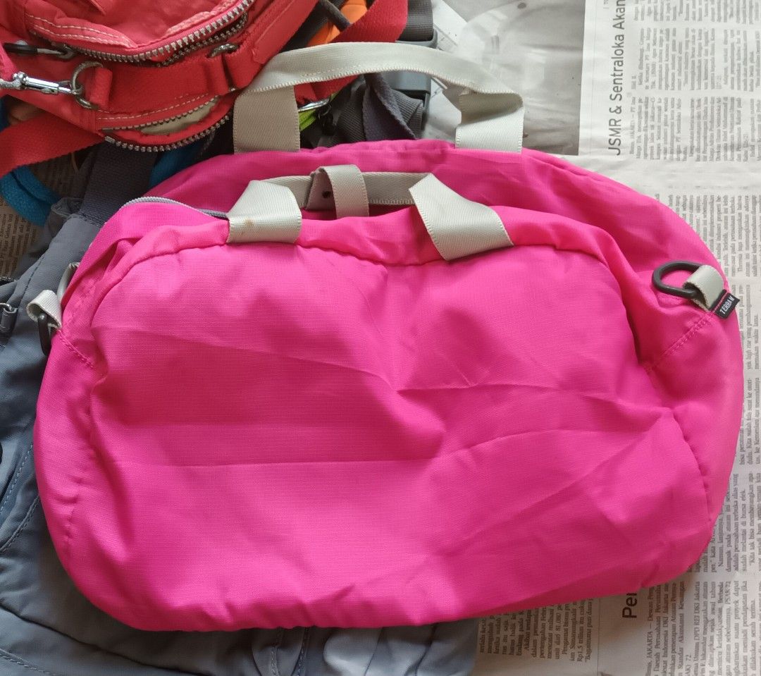 Timberline Fuschia Duffle Bag Nilon 2nd, Fesyen Wanita, Tas & Dompet di ...