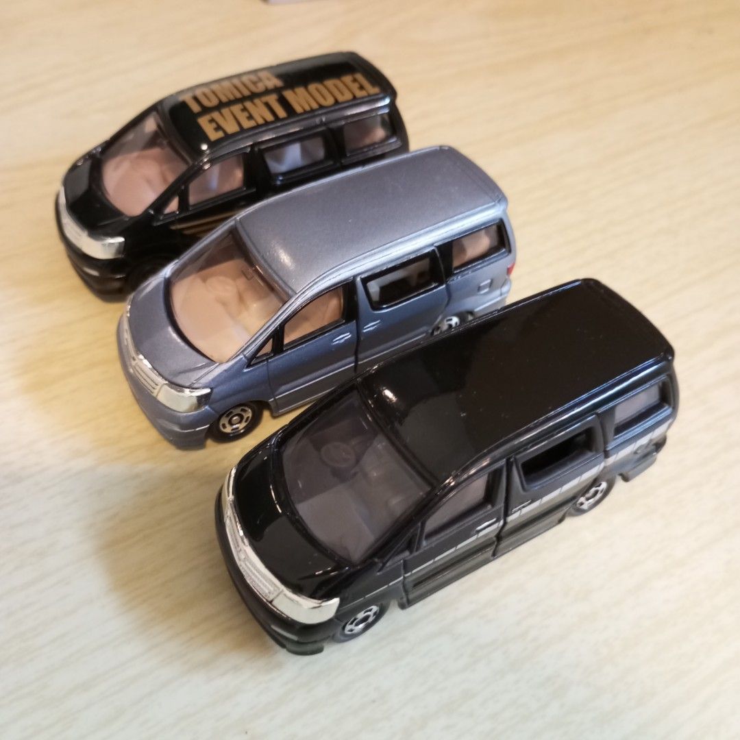 Tomica Toyota Alphard Event Model Itoyokado, Toys & Collectibles, Mainan di Carousell