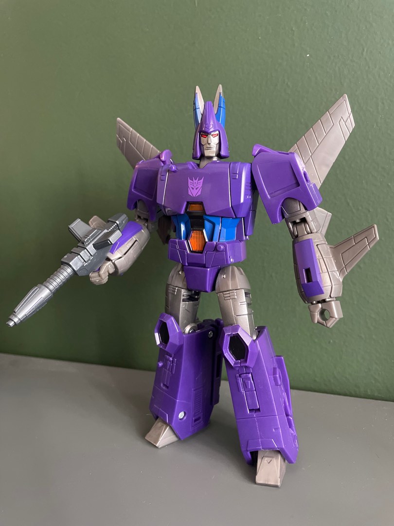 Transformers generations select Cyclonus, Hobbies & Toys, Toys & Games ...