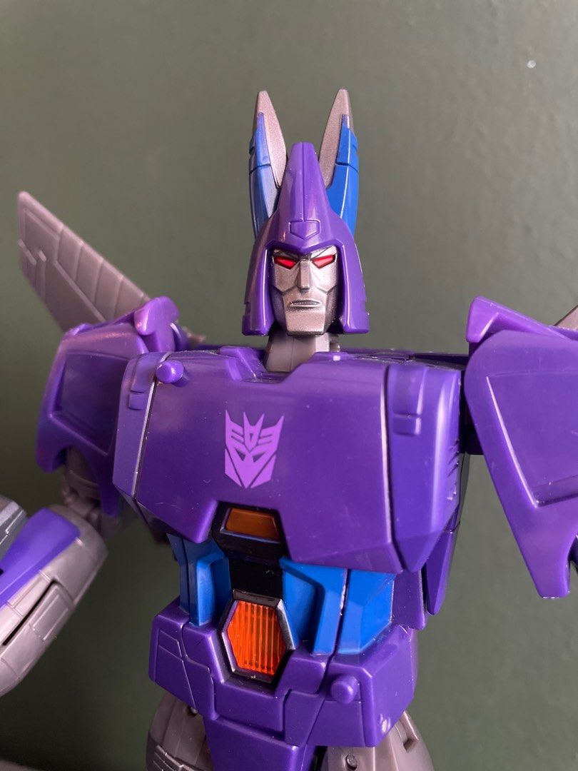 Transformers generations select Cyclonus, Hobbies & Toys, Toys & Games ...