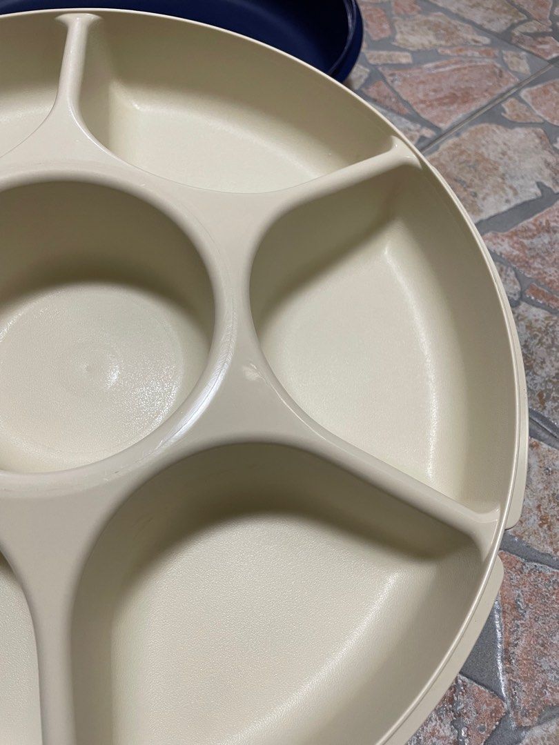 Tupperware Food Serving Container, Furniture & Home Living, Kitchenware ...
