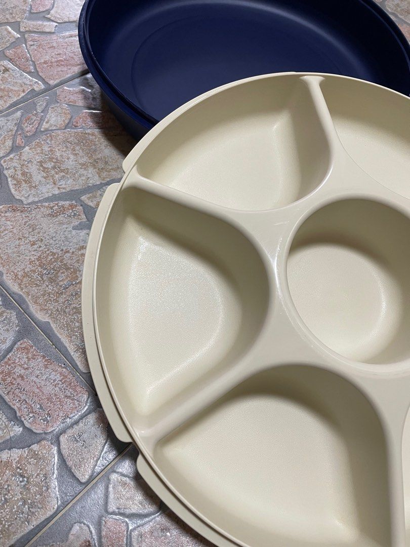 Tupperware Food Serving Container, Furniture & Home Living, Kitchenware ...
