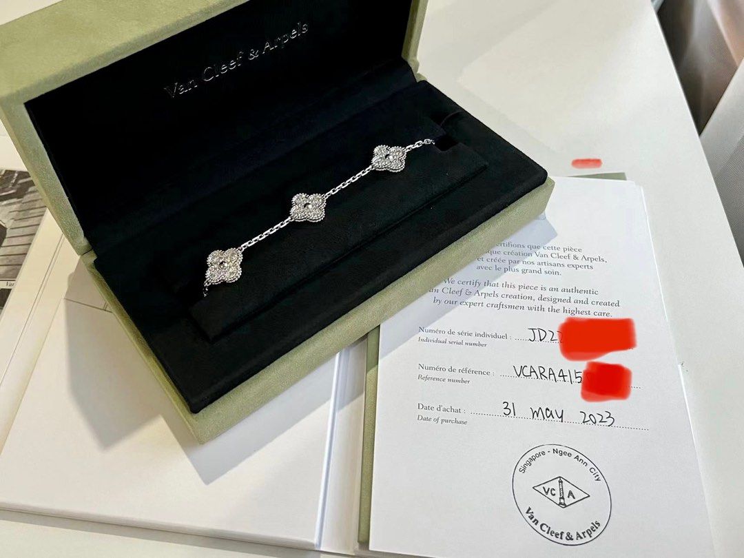 VCA Alhambra 5 Motif, Luxury, Accessories on Carousell