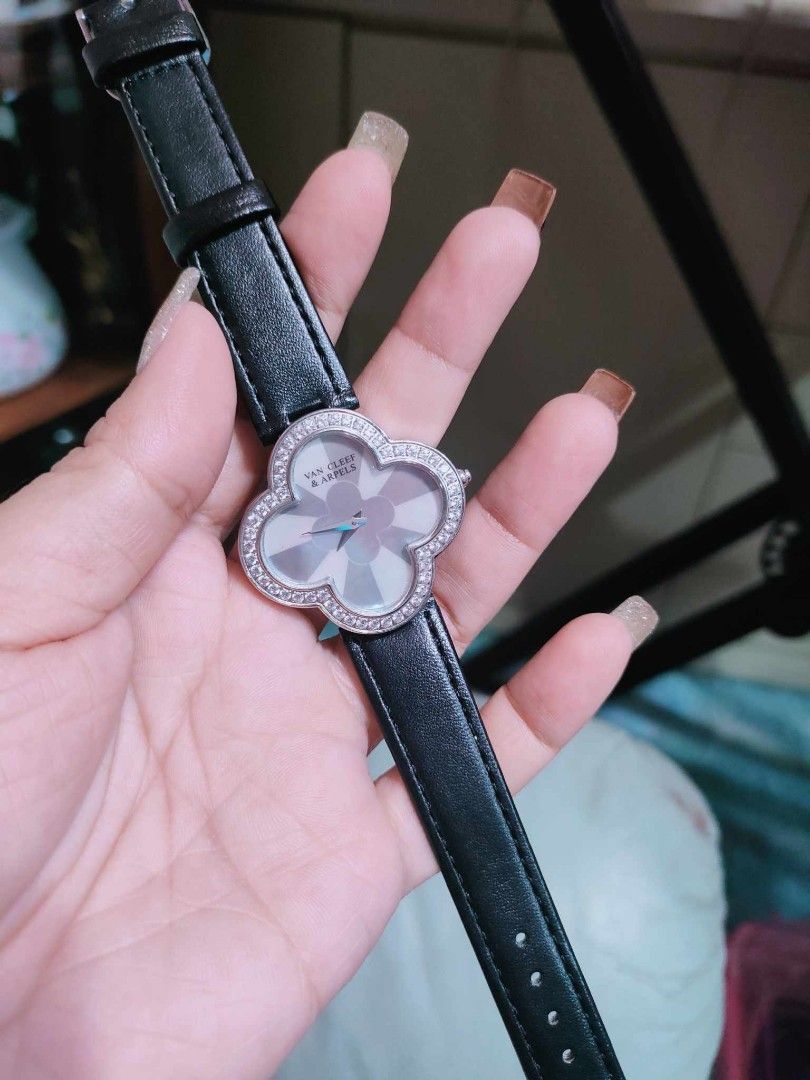 VCA watch Japan movement on Carousell