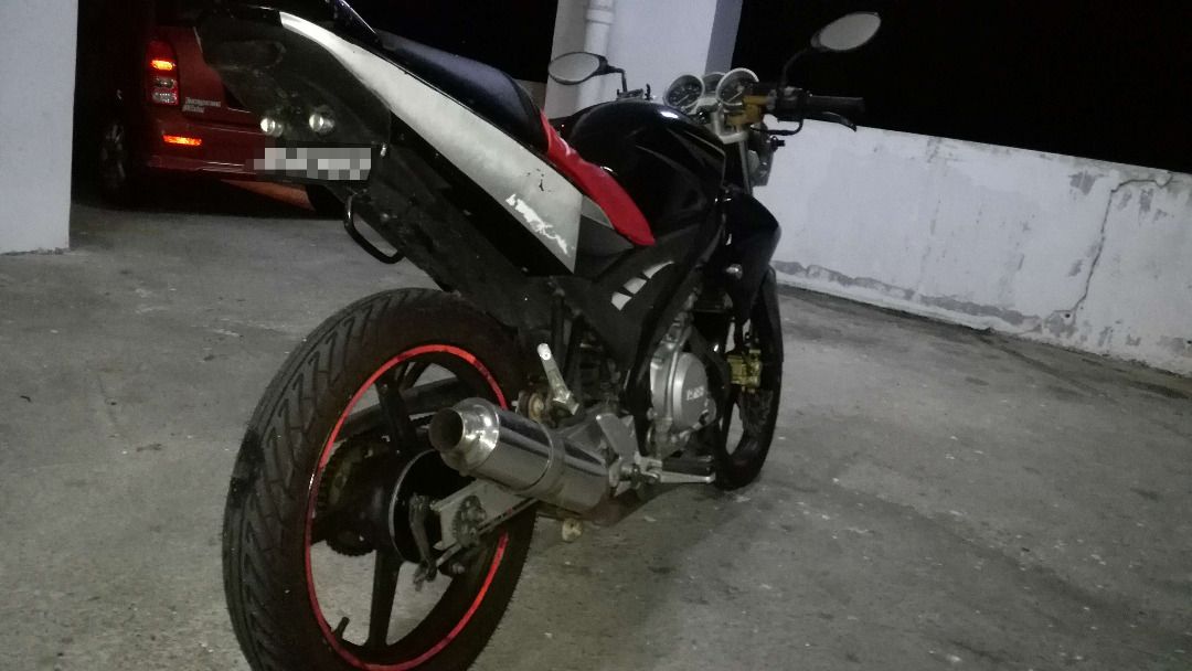 Yamaha FZ150i 2011, Motorbikes on Carousell
