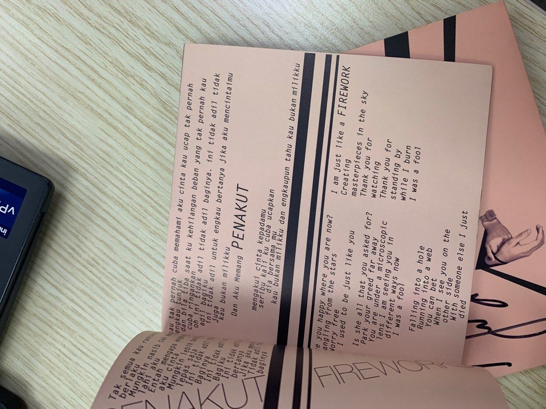 Yuna Signature Album Tandatangan, Hobbies & Toys, Music & Media, CDs ...