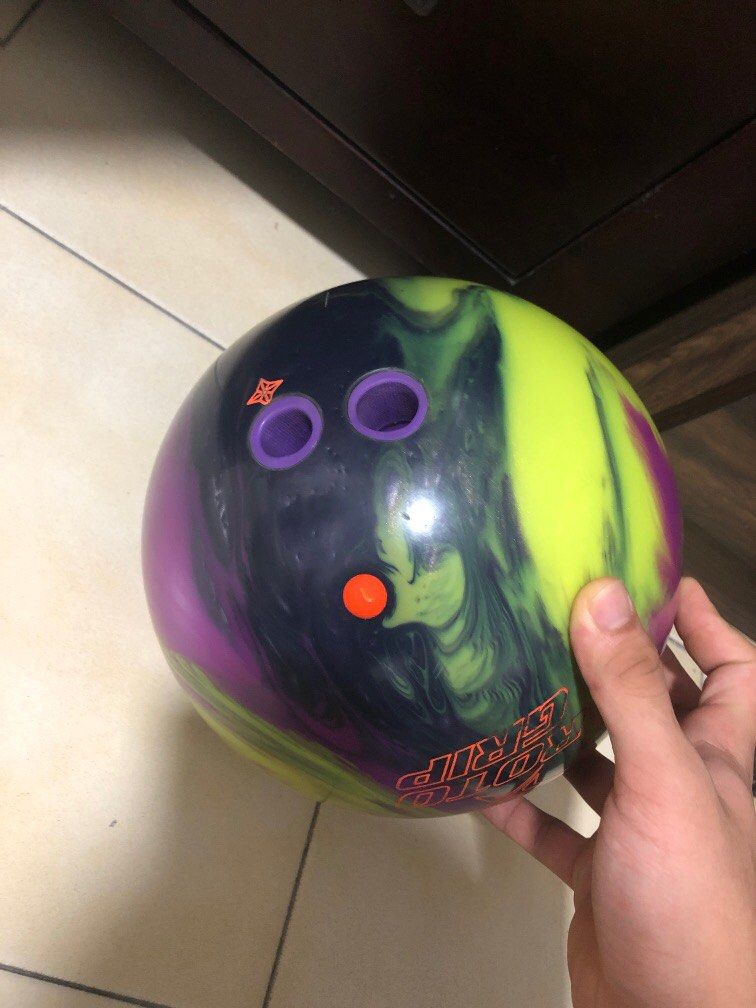 14lbs RST bowling ball, Sports Equipment, Sports & Games, Billiards ...