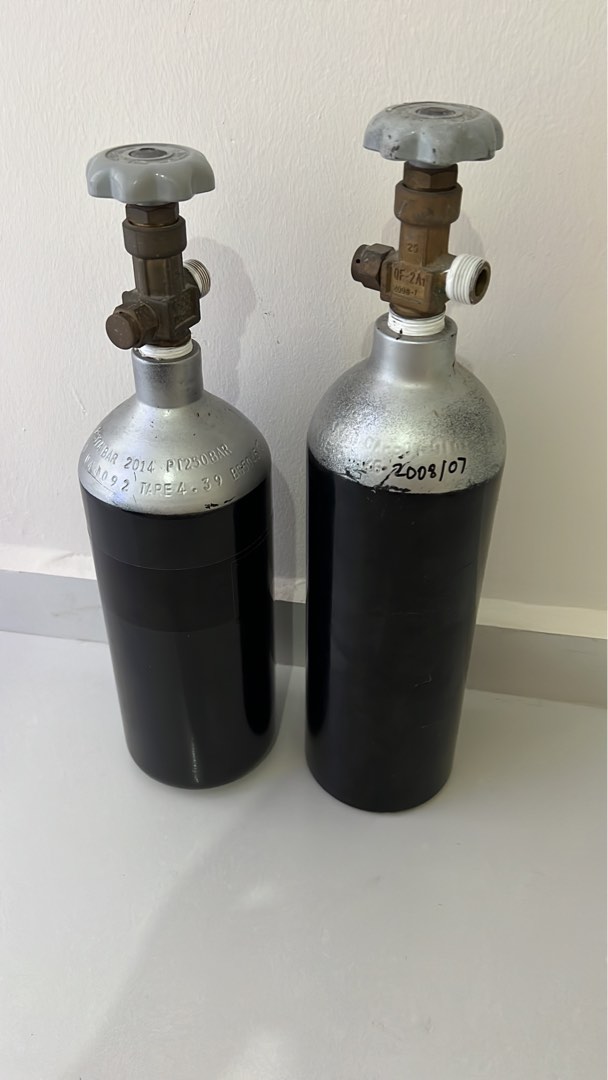2 litres co2, Pet Supplies, Homes & Other Pet Accessories on Carousell