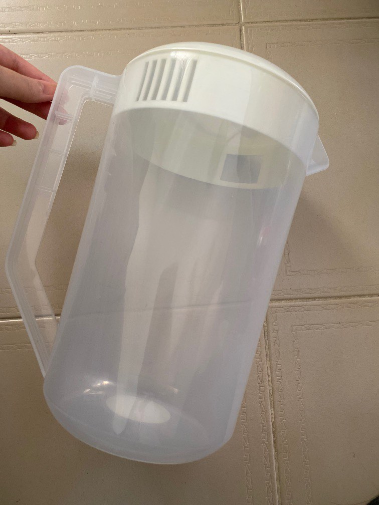4L Plastic Container/ Jug, Furniture & Home Living, Kitchenware ...