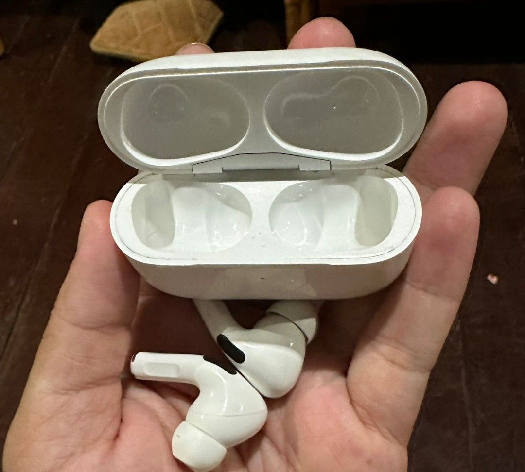 Airpod Pro Gen 1, Audio, Earphones on Carousell