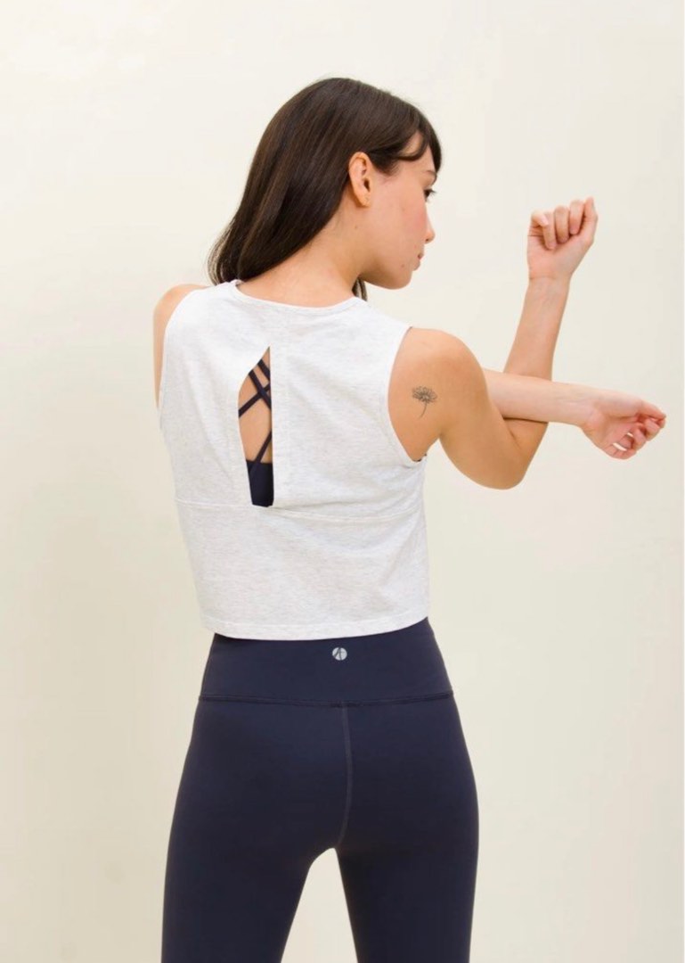 Anya Active Flow Crop Top (Pebble), Women's Fashion, Activewear on ...