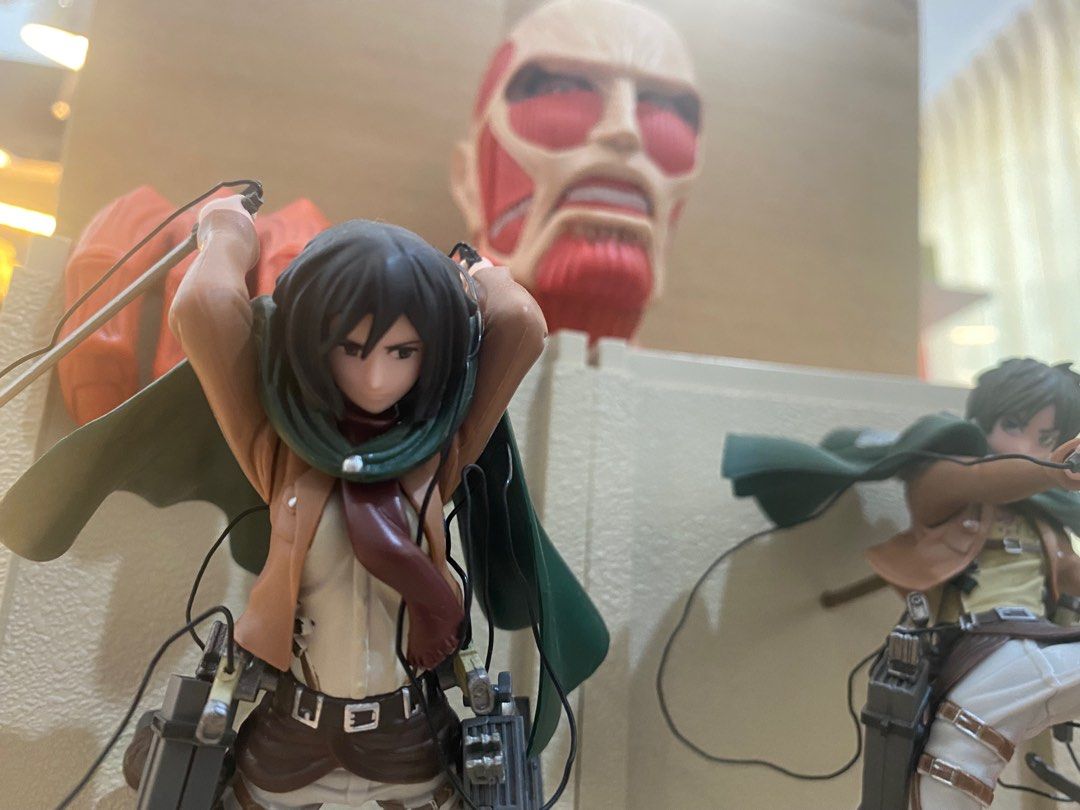attack on Titan figures set ori, Hobbies & Toys, Toys & Games on Carousell