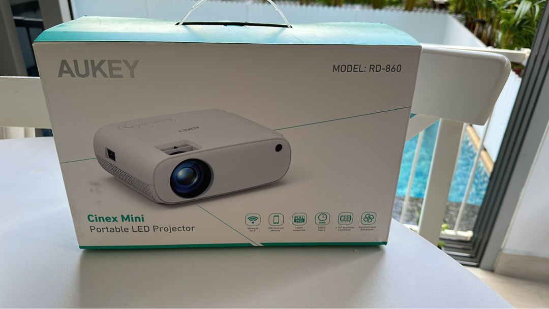 Aukey Projector (Never use before), TV & Home Appliances, TV & Entertainment, Projectors on ...