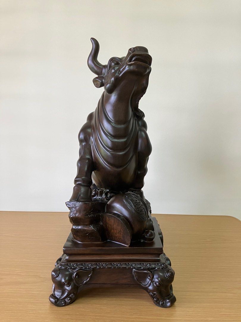 Auspicious Fortune Ox Statue, Hobbies & Toys, Memorabilia ...