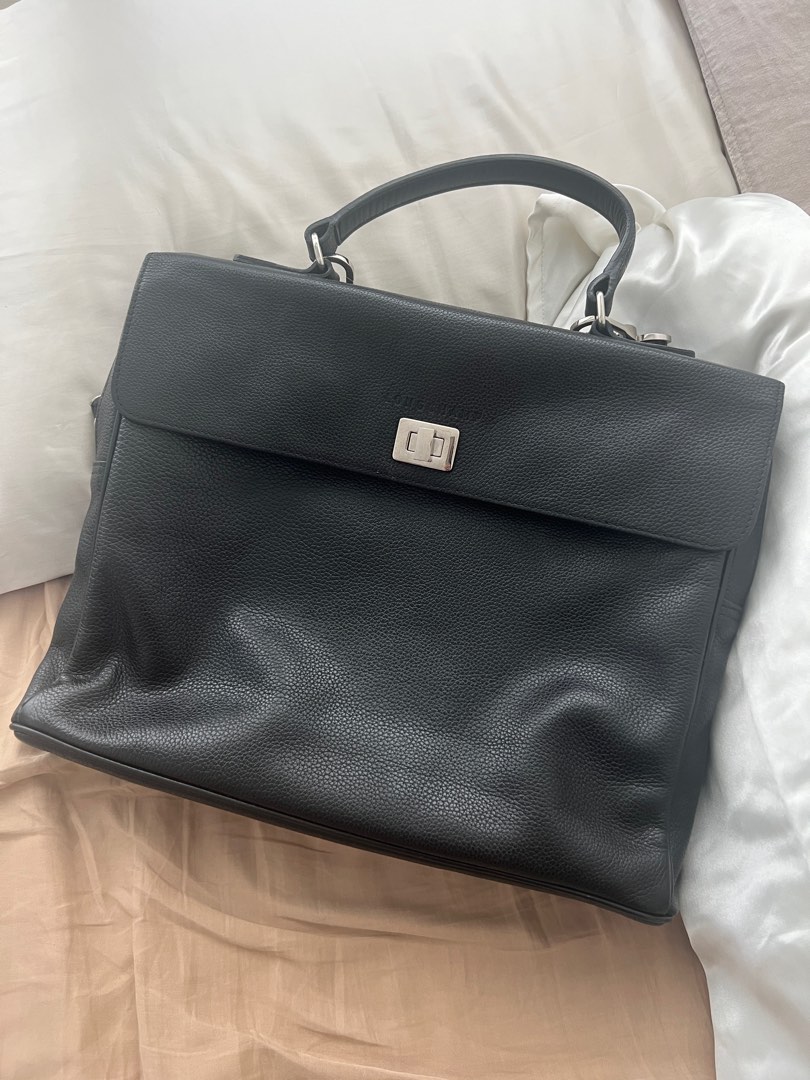 Authentic Longchamp Document Laptop Bag, Women's Fashion, Bags ...