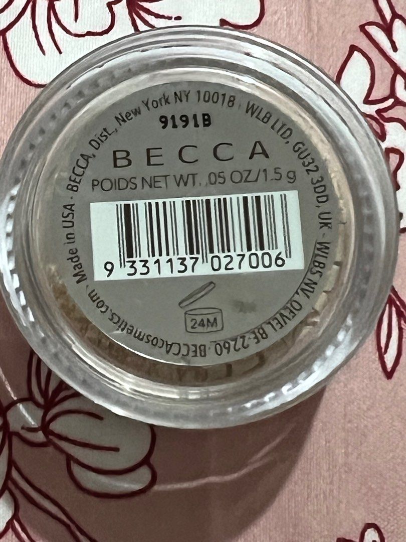 Becca becca powder, Women's Fashion, Watches & Accessories, Other ...