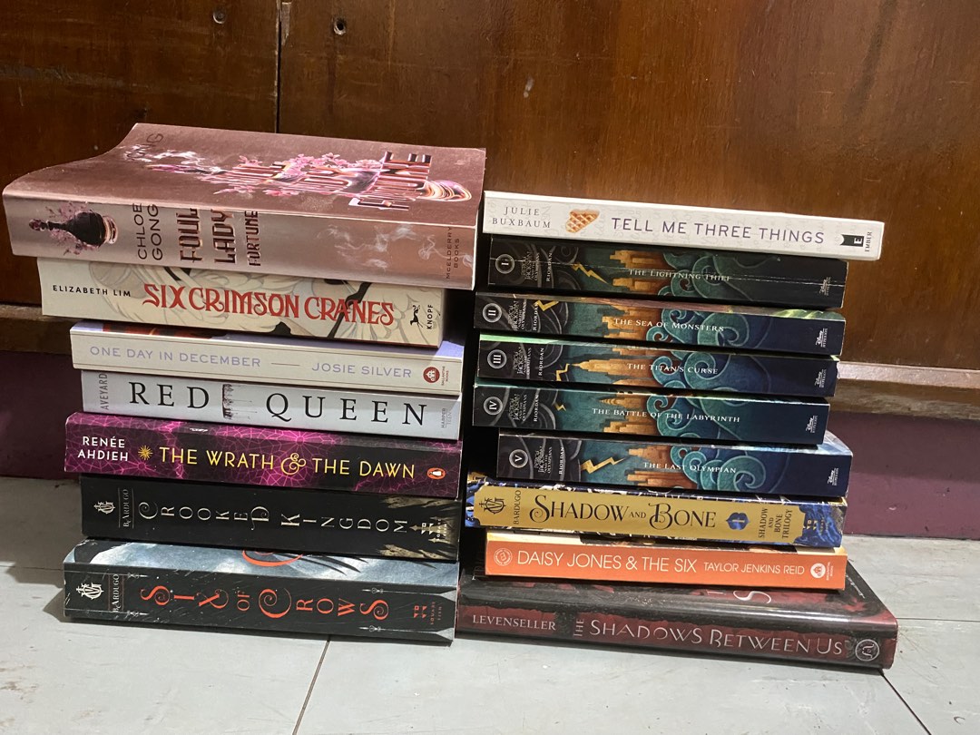 Booktok book bundle, Hobbies & Toys, Books & Magazines, Fiction & Non ...