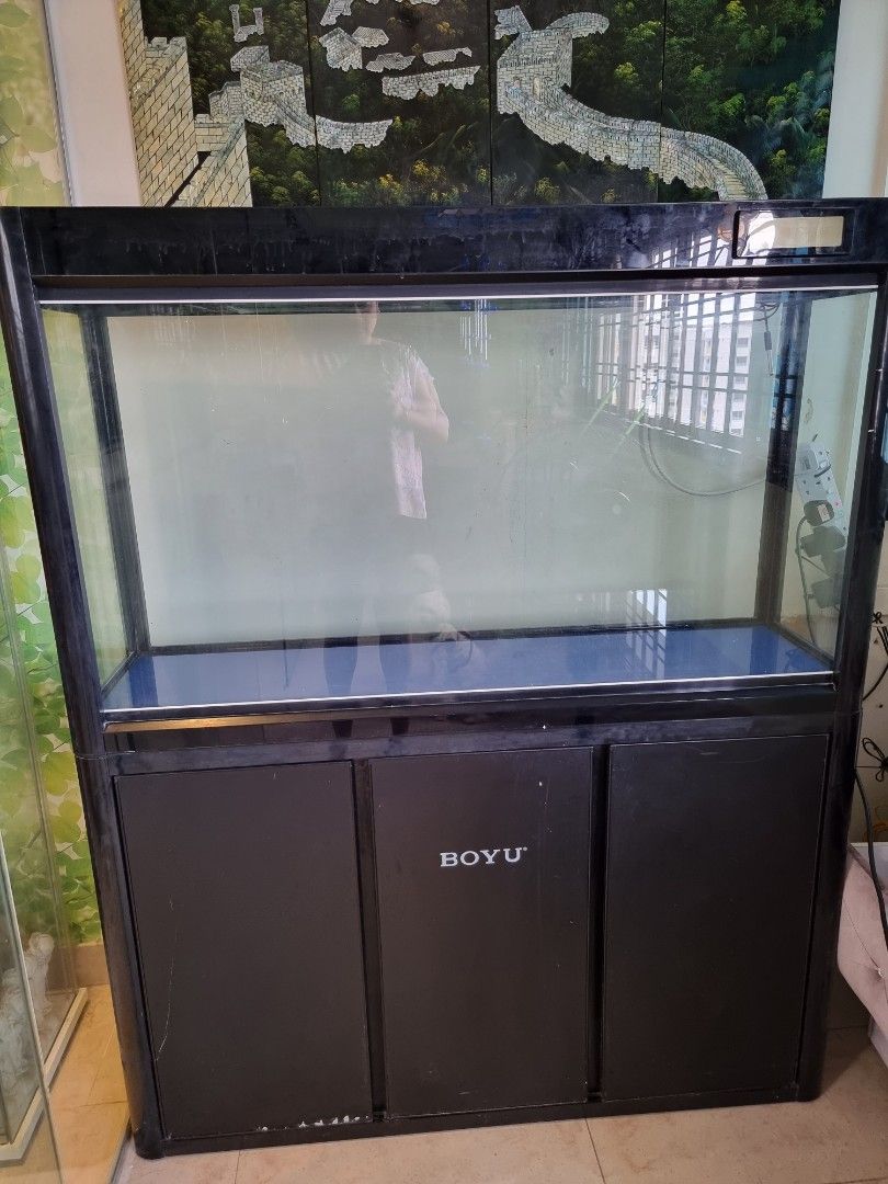 Boyu 4 ft fishtank with cabinet, Pet Supplies, Homes & Other Pet ...