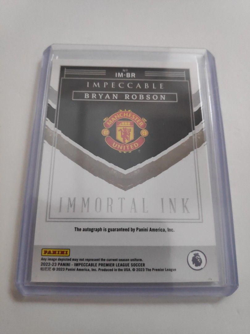 Bryan Robson Authentic Soccer Card Autograph Manchester United Legend ...