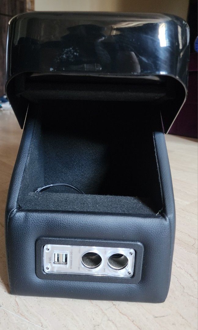Car console[Toyota sianta, Car Accessories, Accessories on Carousell