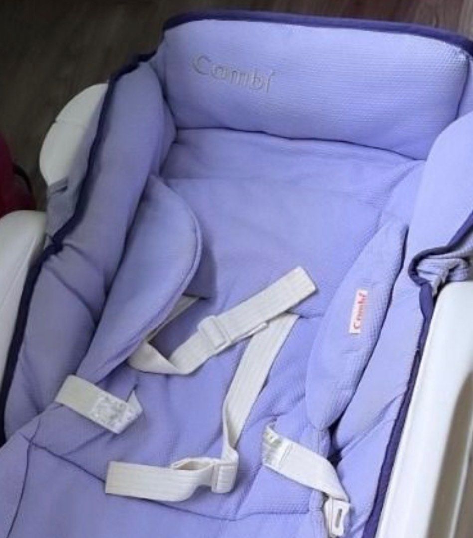 Combi Dreamy Parenting Station manual rocker / highchair, Babies & Kids ...