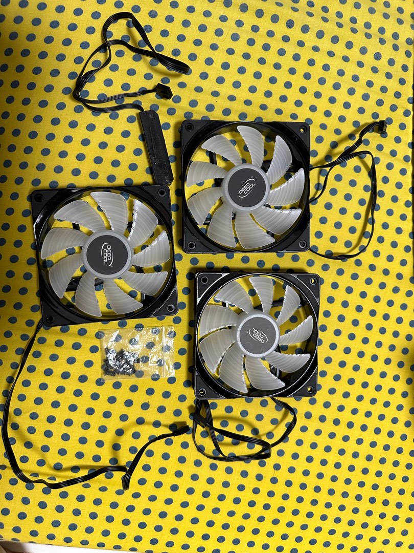 Deepcool RF120FS triple fan pack with fan hub on Carousell