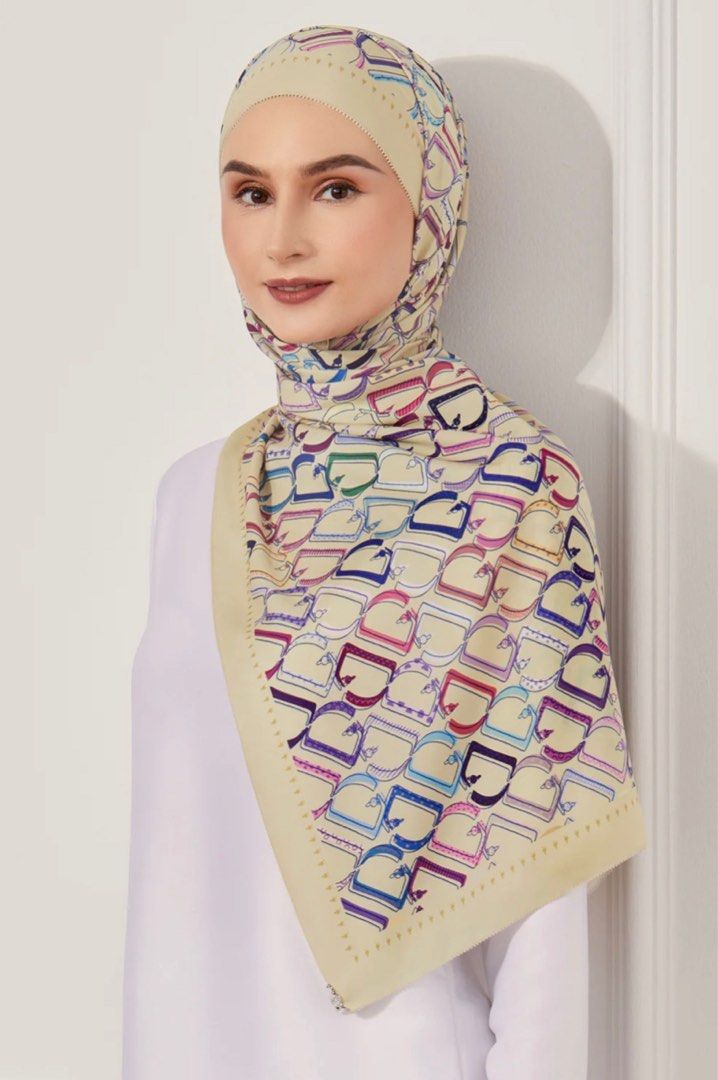 Duckscarve monogram, Women's Fashion, Muslimah Fashion, Hijabs on Carousell
