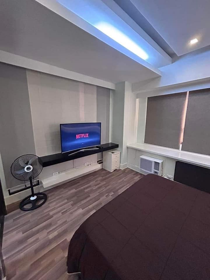 FOR SALE: Icon Residences, BGC, 1BR, Fully Furnished, w/ City and Golf ...
