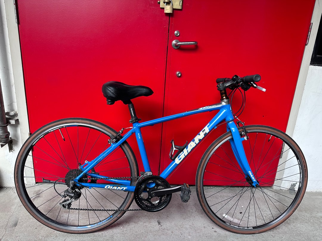 Giant FCR 3100 hybrid gravel road bike, Sports Equipment, Bicycles ...