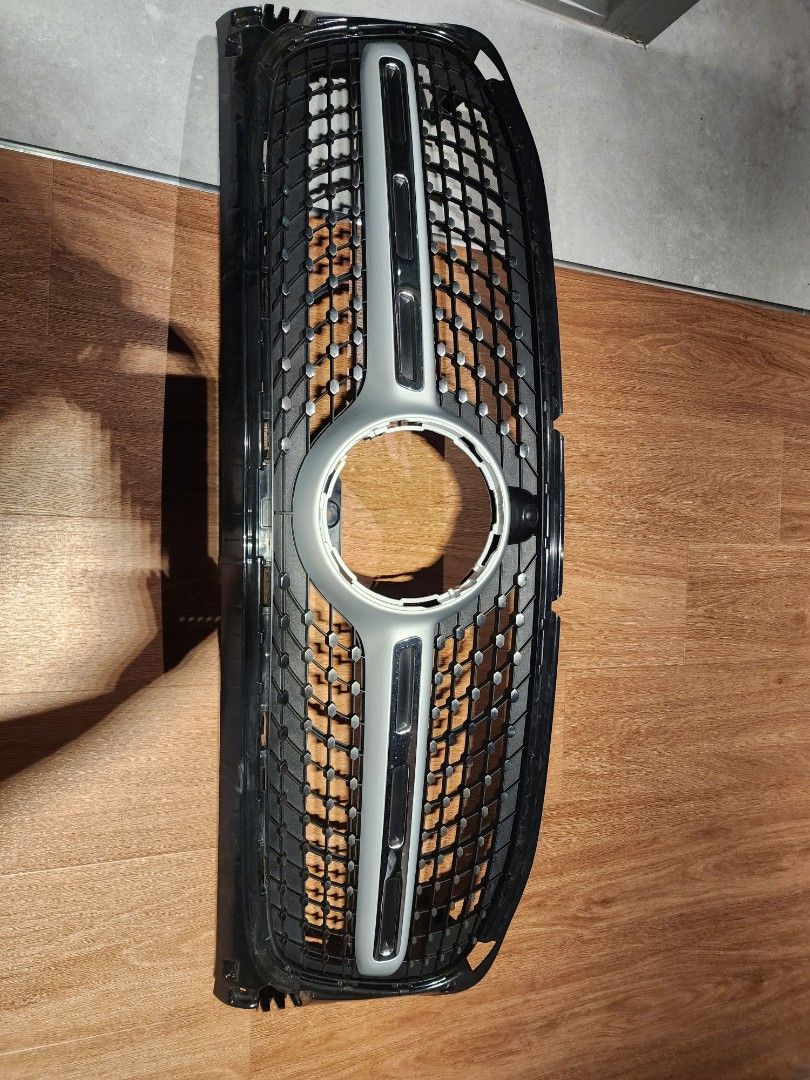 GLB AMG Line diamond front grille, Car Accessories, Accessories on ...